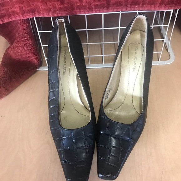 Shoes | Jonathan Martin Black Pointed Toe Heel | Poshmark